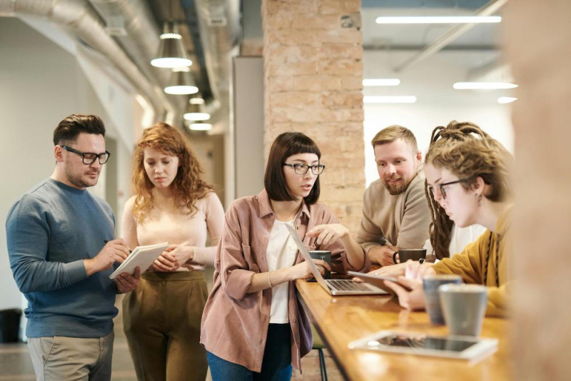 Why are Corporate Communities Important? The Top 10 Reasons